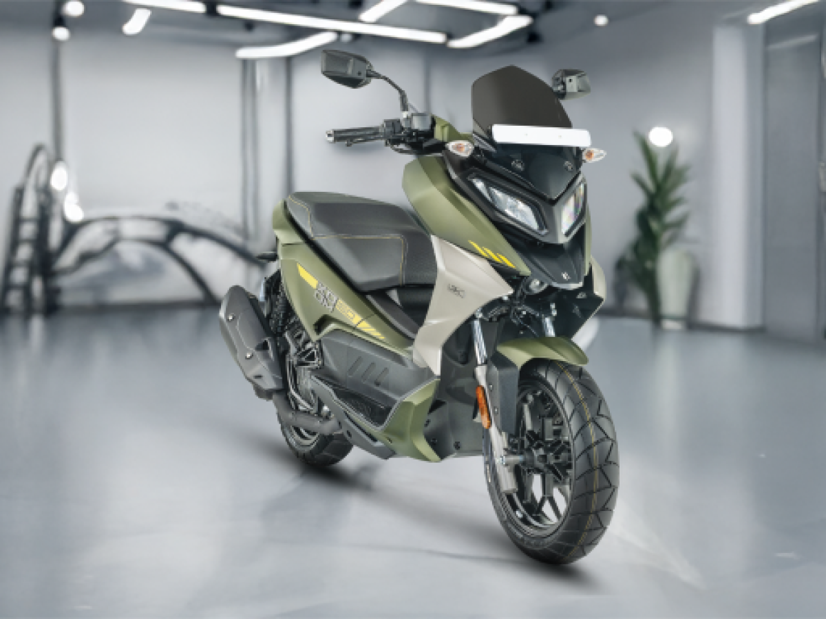 Hero Xoom 160 Bike Images 2025 | Photos & HD Picture Gallery