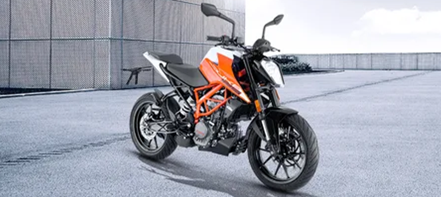 Compare KTM 125 Duke vs TVS Apache RTR 310 - Specs, Price & Mileage