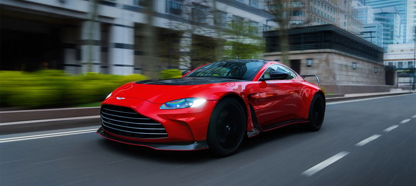 Aston Martin Vantage 2019-2023 vs Ferrari Roma – Side-by-Side Comparison