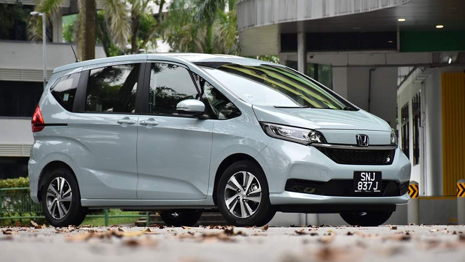 Minivan Cars in India 2026 – Latest Prices & Models