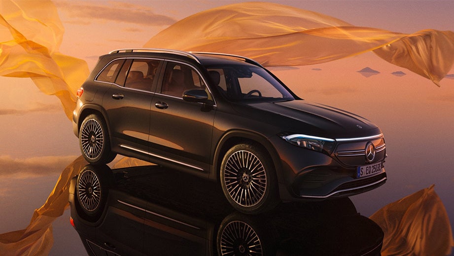 Mercedes-Benz EQB 2022-23 Images – Interior & Exterior Photos