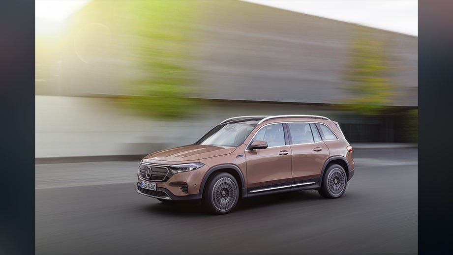 Mercedes-Benz EQB 2022-23 Images – Interior & Exterior Photos