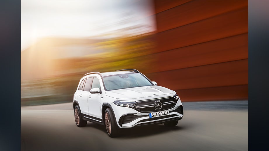 Mercedes-Benz EQB 2022-23 Images – Interior & Exterior Photos