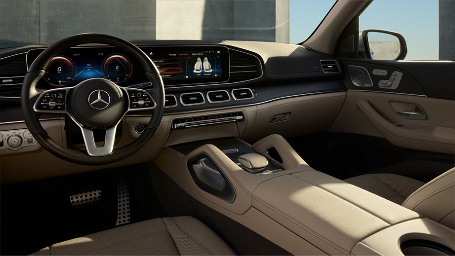 Mercedes-Benz GLS 2021-23 Images – Interior & Exterior Photos