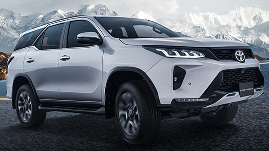 Toyota Fortuner Legender Images – Interior & Exterior Photos