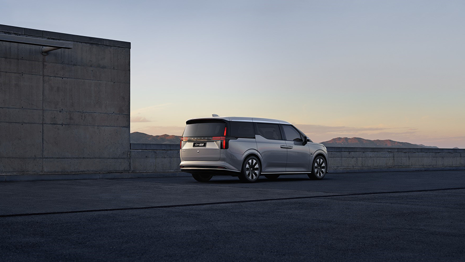 Minivan Cars in India 2026 – Latest Prices & Models