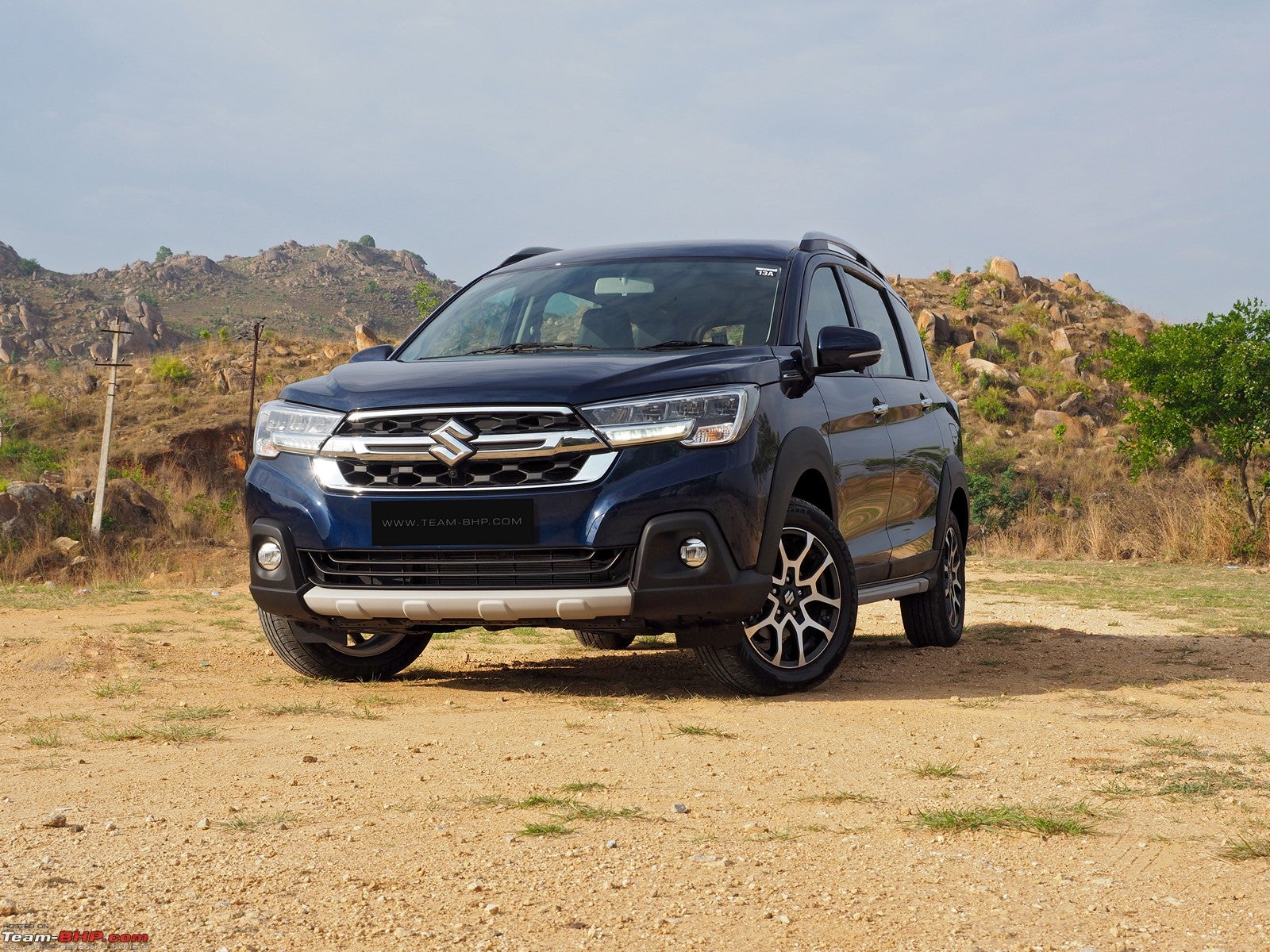 Maruti Suzuki XL6 Images – Interior & Exterior Photos